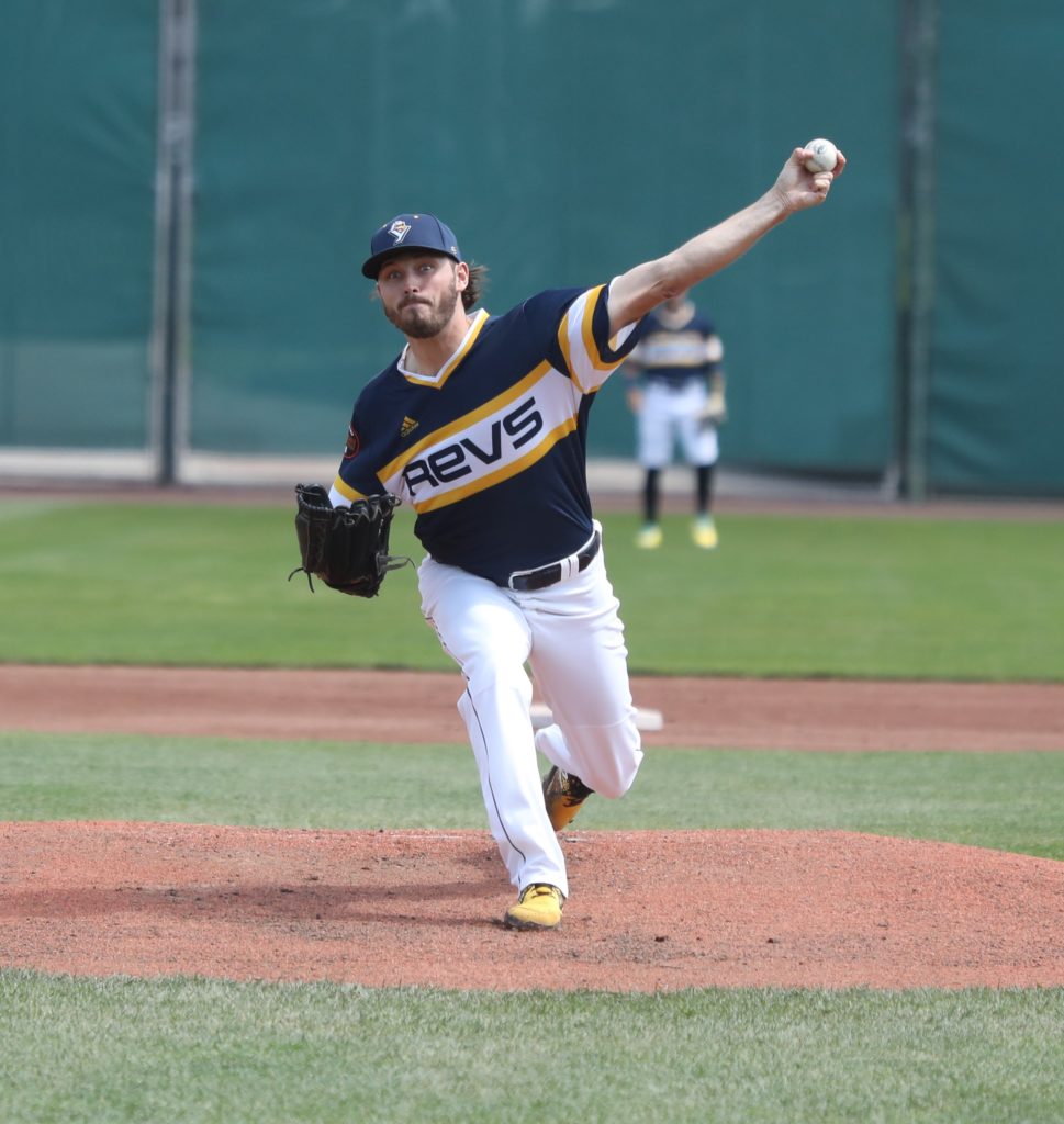 VETERAN MLB SHORTSTOP, PITCHING PROSPECT JOIN NICELY IN LATEST SIGNINGS